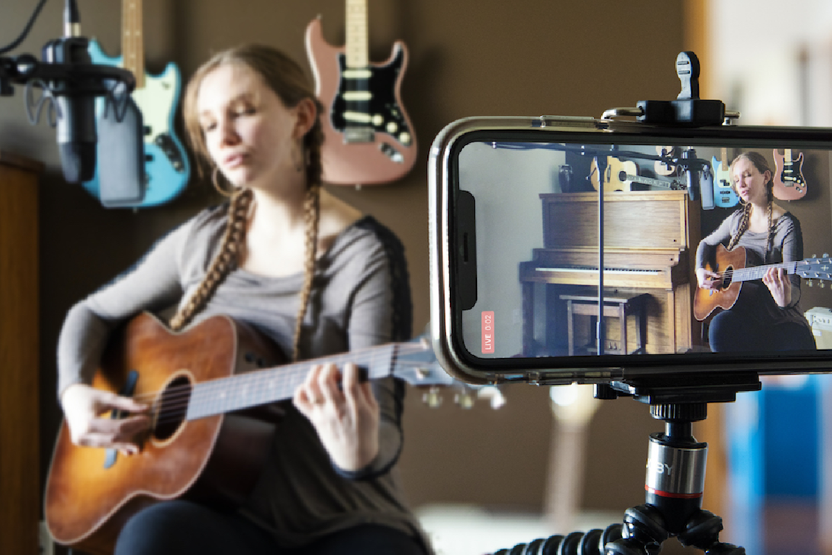 Livestream boom leaves music copyright owners vulnerable – Music Legal ...